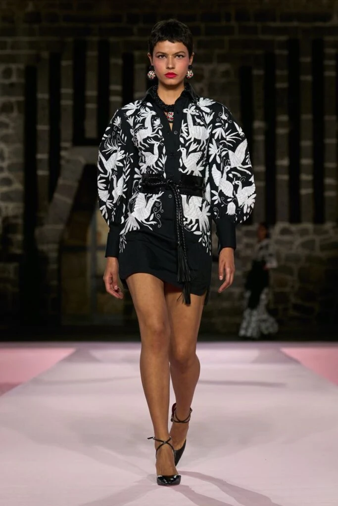 Carolina Herrera presentó una increíble colección en México