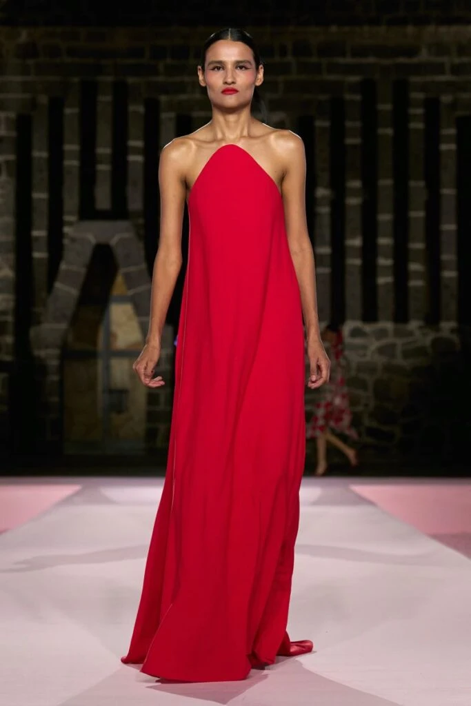 Carolina Herrera presentó una increíble colección en México