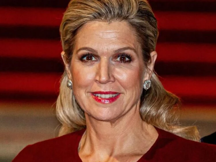 Máxima Zorreguieta impone la tendencia burgundy