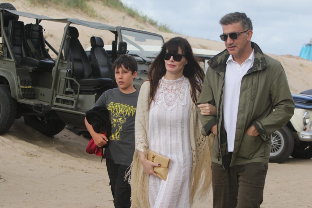 Punta del Este: Lucila Polak y Emilia Attías, looks en la playa