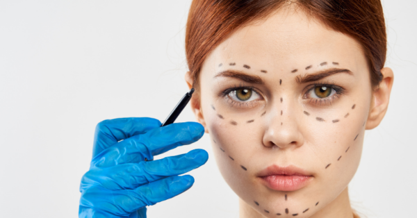 Cirugía plástica y autoestima: ¿Aliada o enemiga de tu bienestar?