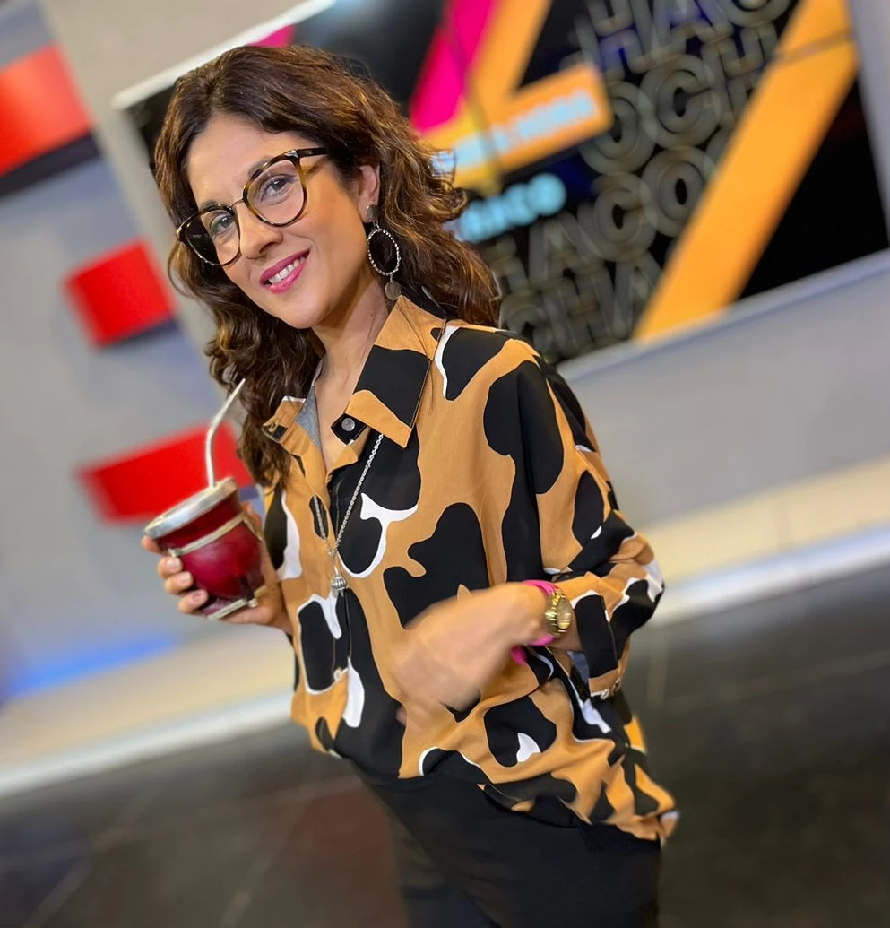 Amelia Fernández, la voz chaqueña que hoy brilla en radio, tevé y ...