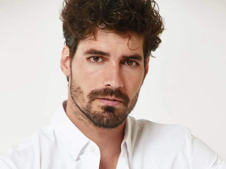 Pablo Garna es modelo e influencer pero dejará todo para ser cura