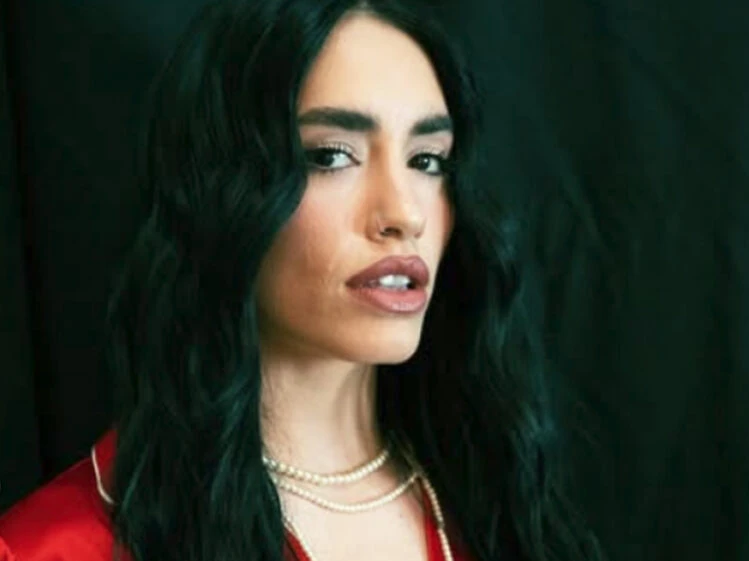 El impactante look de Lali en Vélez by Jitric