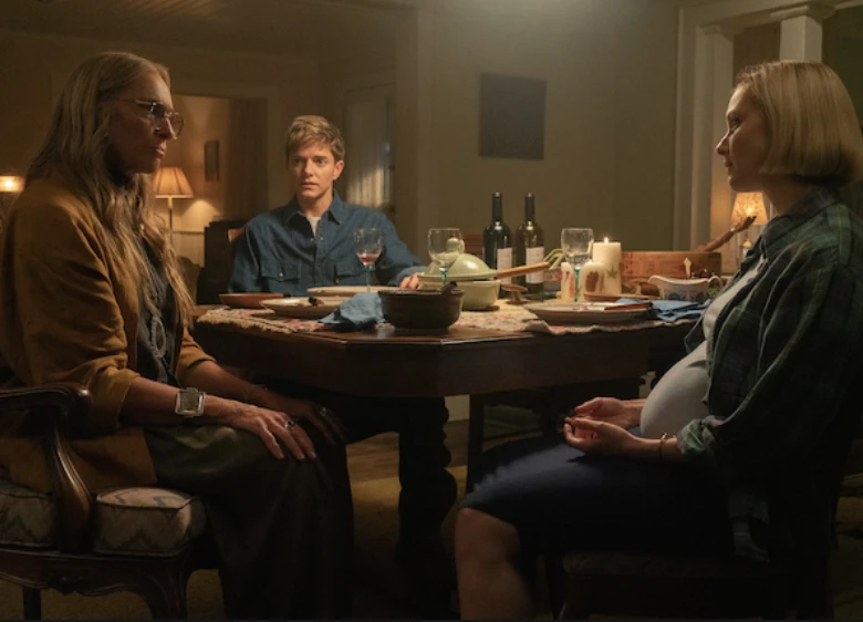 Qué ver en Netflix: Incontrolables, el oscuro thriller con Toni Collette y Mae Martin