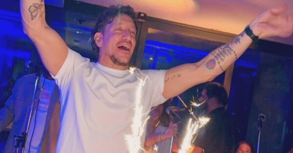 Así festejó Nico Vázquez su cumpleaños número 49: rodeado de amigos ...
