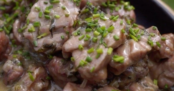 Mollejas al verdeo con papas al horno: un plato de bodegón en tu casa ...