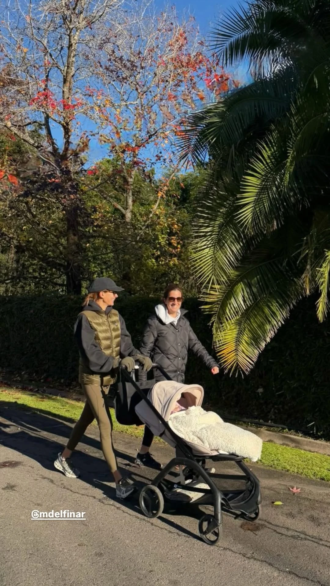El look de Juliana Awada con la prenda de abrigo que es tendencia